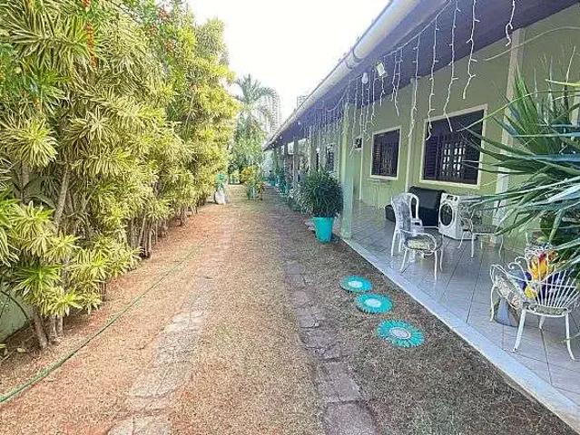 Casa / Sobrado para Venda em Natal/RN Candelária 5 Quartos