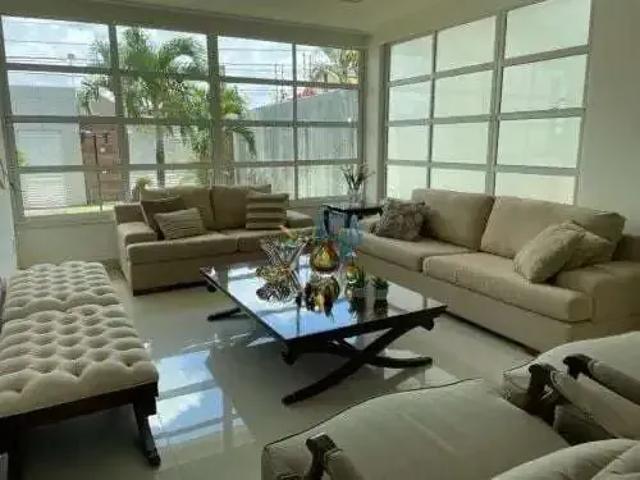 Casa / Sobrado para Venda em Natal/RN Candelária 5 Quartos