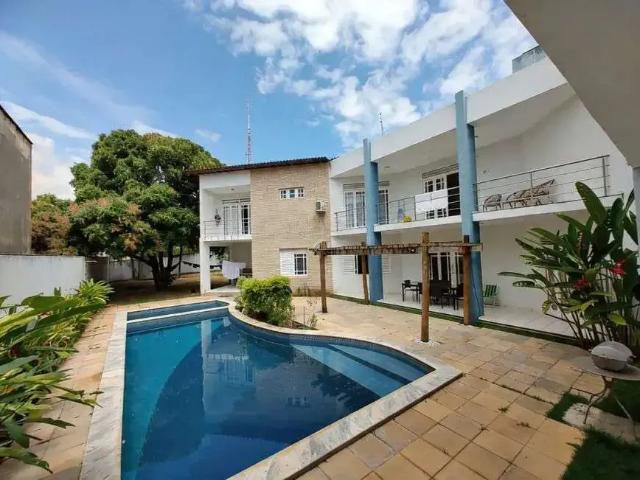 Casa / Sobrado para Venda em Natal/RN Candelária 5 Quartos