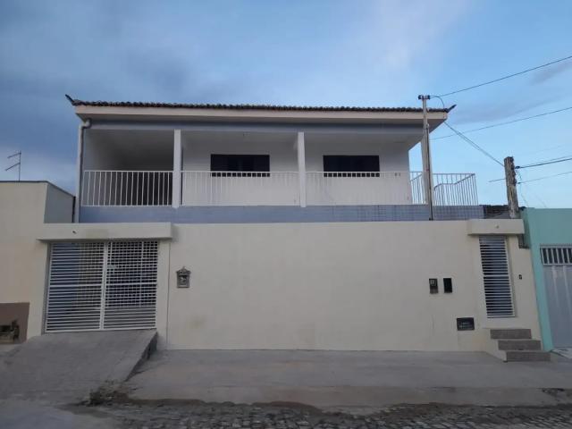 Casa / Sobrado para Venda em Natal/RN Candelária 6 Quartos