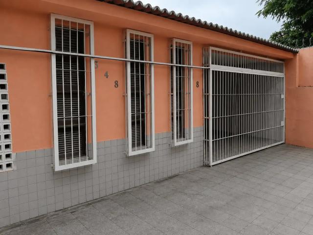 Casa / Sobrado para Venda em Natal/RN Dix Sept Rosado 5 Quartos