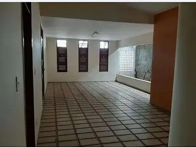 Casa / Sobrado para Venda em Natal/RN Dix Sept Rosado 5 Quartos