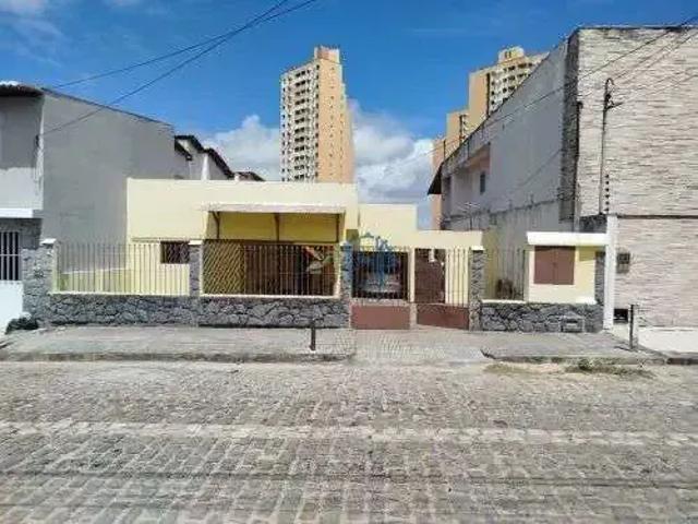 Casa / Sobrado para Venda em Natal/RN Dix Sept Rosado 3 Quartos