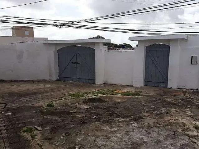 Casa / Sobrado para Venda em Natal/RN Felipe Camarão 5 Quartos