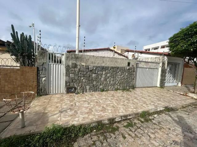 Casa / Sobrado para Venda em Natal/RN Lagoa Nova 3 Quartos