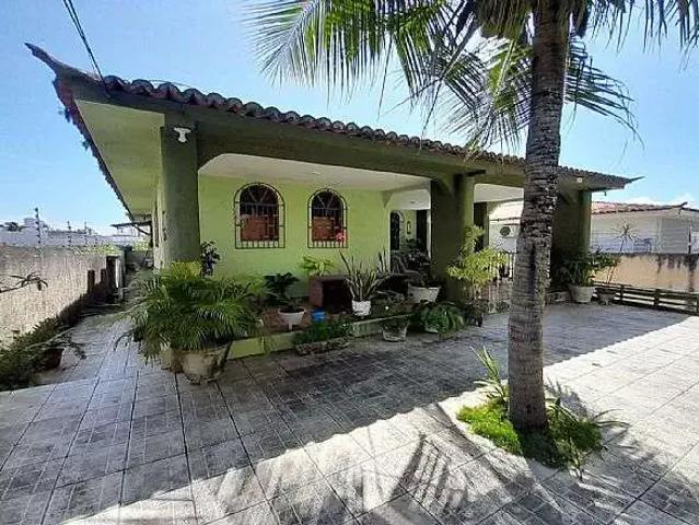 Casa / Sobrado para Venda em Natal/RN Lagoa Nova 3 Quartos