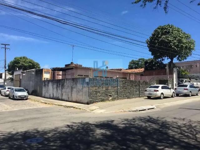 Casa / Sobrado para Venda em Natal/RN Lagoa Nova 3 Quartos