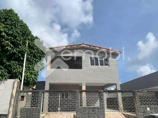 Casa / Sobrado para Venda em Natal/RN Lagoa Nova 4 Quartos
