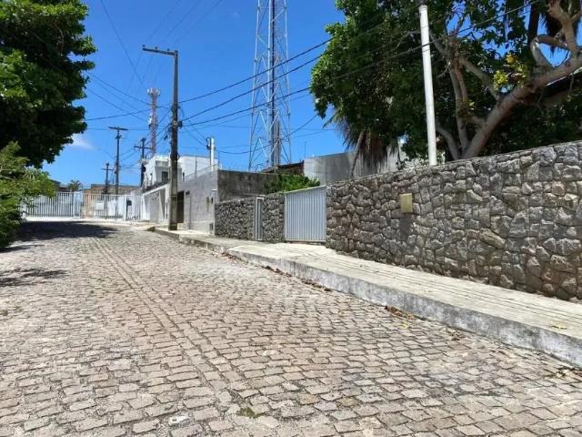 Casa / Sobrado para Venda em Natal/RN Lagoa Nova 4 Quartos