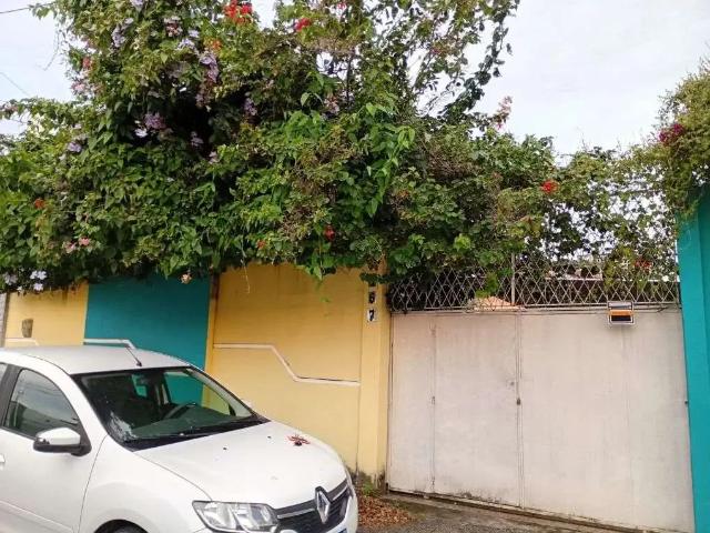 Casa / Sobrado para Venda em Natal/RN Pitimbu 3 Quartos