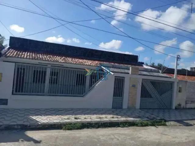 Casa / Sobrado para Venda em Natal/RN Pitimbu 3 Quartos