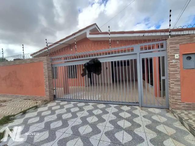 Casa / Sobrado para Venda em Natal/RN Pitimbu 4 Quartos