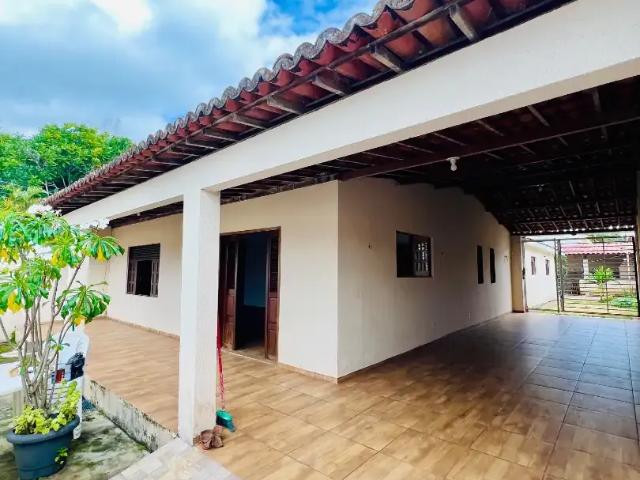 Casa / Sobrado para Venda em Natal/RN Pitimbu 4 Quartos