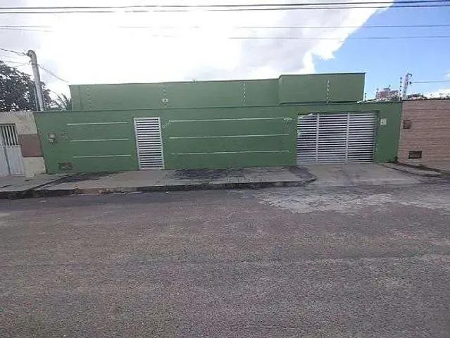 Casa / Sobrado para Venda em Natal/RN Pitimbu 5 Quartos