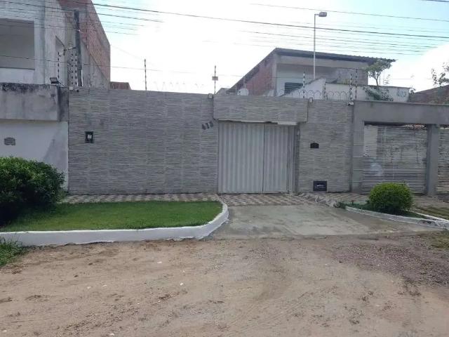Casa / Sobrado para Venda em Natal/RN Planalto 3 Quartos