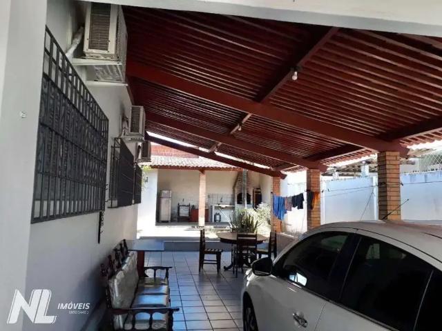 Casa / Sobrado para Venda em Natal/RN Ponta Negra 4 Quartos