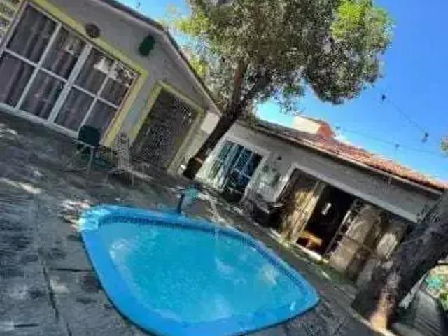 Casa / Sobrado para Venda em Natal/RN Ponta Negra 4 Quartos