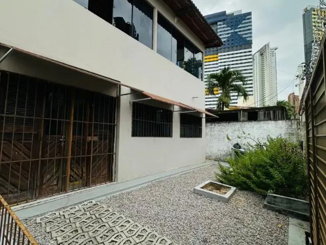 Casa / Sobrado para Venda em Natal/RN Ponta Negra 4 Quartos