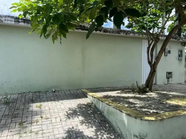 Casa / Sobrado para Venda em Natal/RN Ponta Negra 7 Quartos