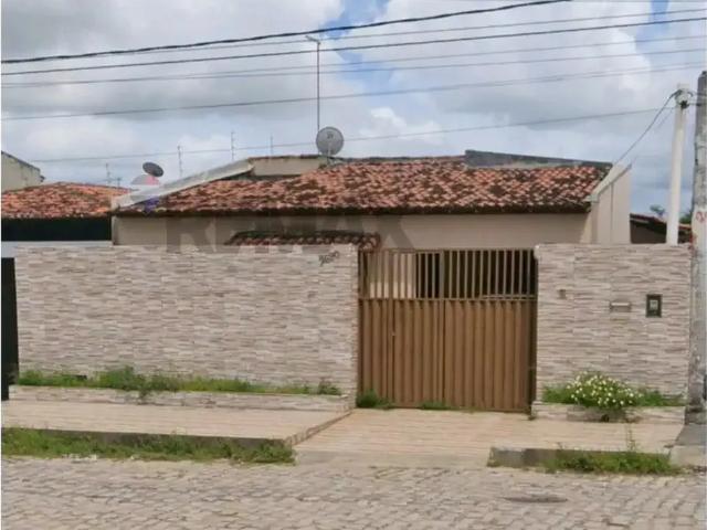 Casa / Sobrado para Venda em Natal/RN Potengi 3 Quartos