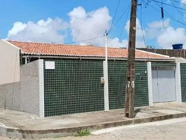 Casa / Sobrado para Venda em Natal/RN Potengi 4 Quartos