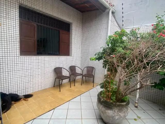 Casa / Sobrado para Venda em Natal/RN Tirol 3 Quartos