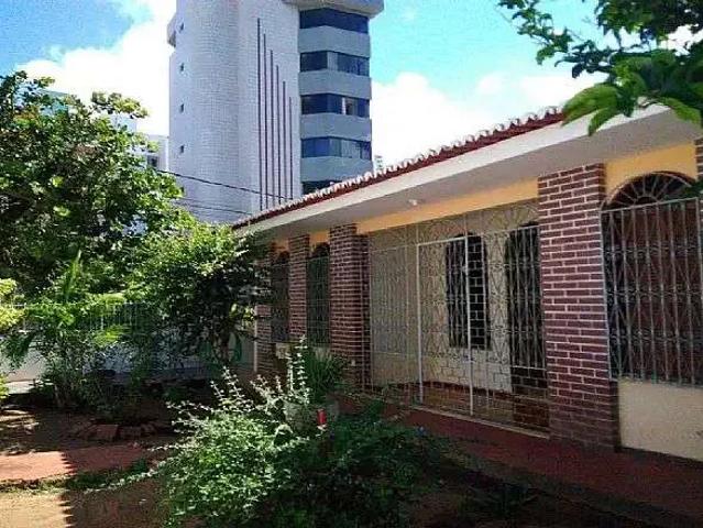 Casa / Sobrado para Venda em Natal/RN Tirol 4 Quartos
