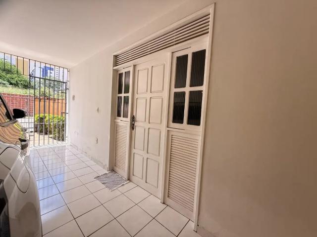 Casa / Sobrado para Venda em Natal/RN Tirol 4 Quartos