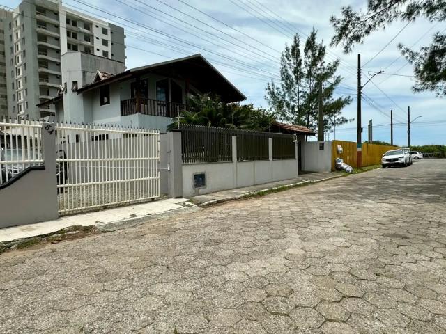 Casa / Sobrado para Venda em Navegantes/SC Centro 1 Quartos