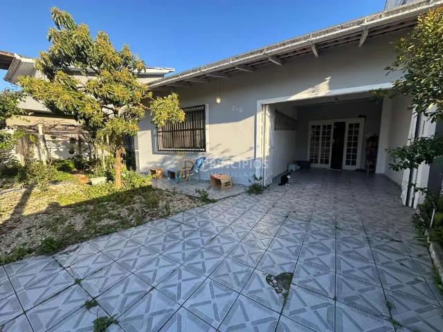 Casa / Sobrado para Venda em Navegantes/SC Centro 2 Quartos
