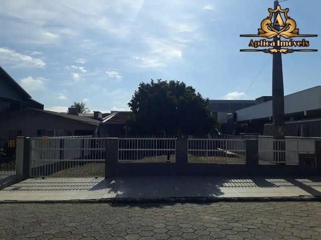 Casa / Sobrado para Venda em Navegantes/SC Centro 2 Quartos