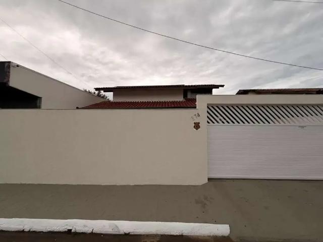Casa / Sobrado para Venda em Navegantes/SC Centro 3 Quartos