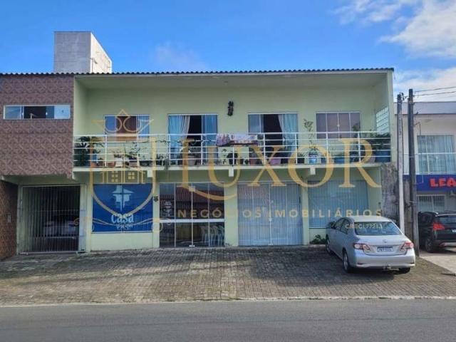 Casa / Sobrado para Venda em Navegantes/SC Centro 3 Quartos