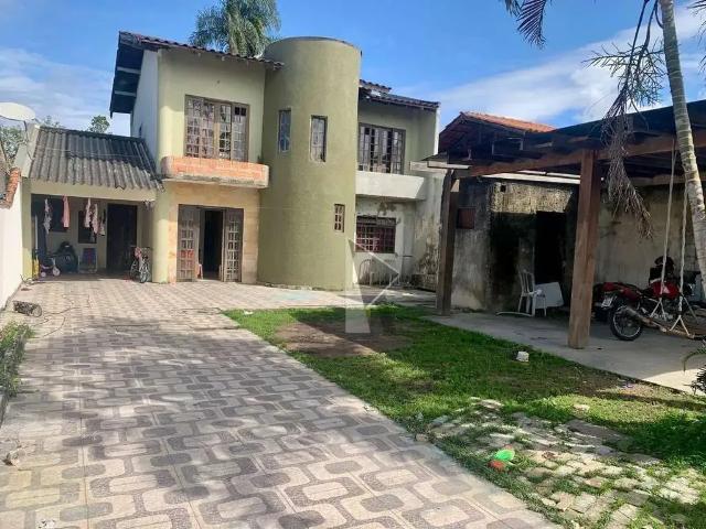 Casa / Sobrado para Venda em Navegantes/SC Centro 3 Quartos