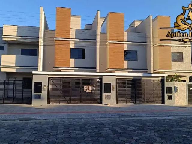 Casa / Sobrado para Venda em Navegantes/SC Centro 3 Quartos