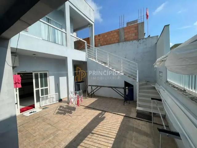 Casa / Sobrado para Venda em Navegantes/SC Centro 4 Quartos