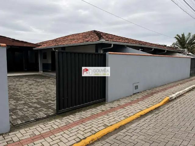Casa / Sobrado para Venda em Navegantes/SC Centro 4 Quartos