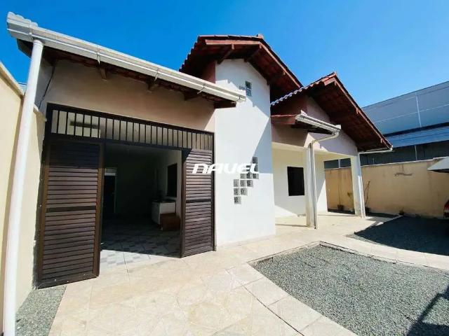 Casa / Sobrado para Venda em Navegantes/SC Centro 5 Quartos
