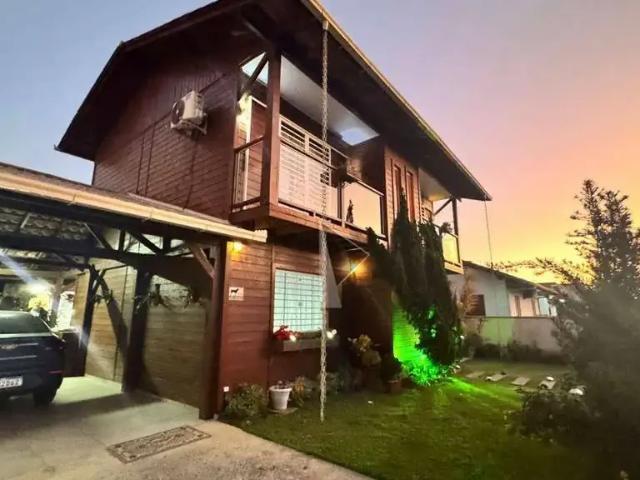 Casa / Sobrado para Venda em Navegantes/SC Centro 5 Quartos