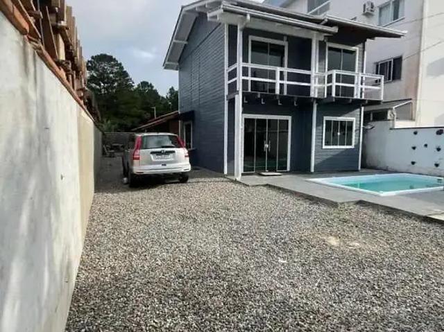 Casa / Sobrado para Venda em Navegantes/SC Gravata 4 Quartos