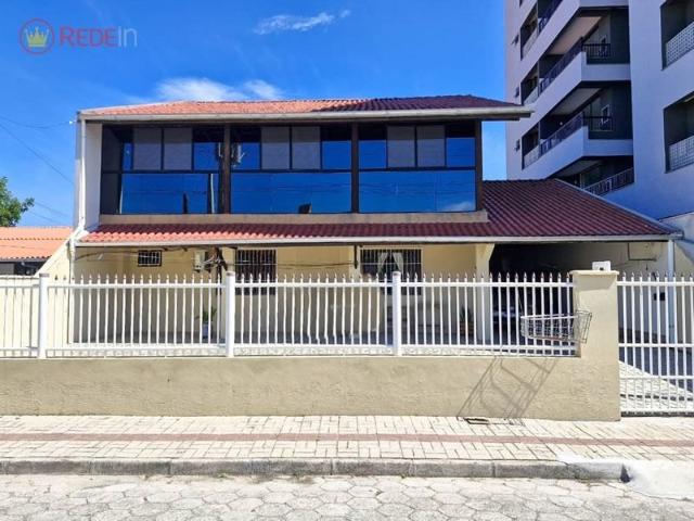 Casa / Sobrado para Venda em Navegantes/SC Gravata 5 Quartos