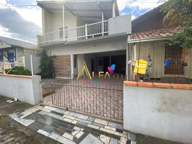 Casa / Sobrado para Venda em Navegantes/SC Gravata 6 Quartos
