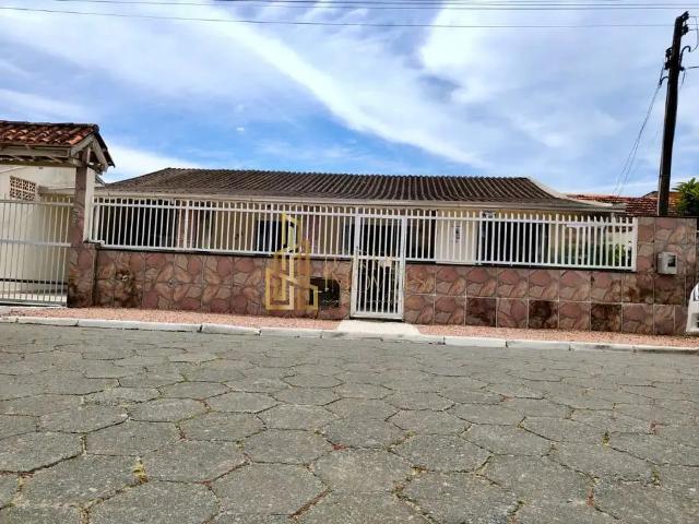 Casa / Sobrado para Venda em Navegantes/SC Gravata 3 Quartos