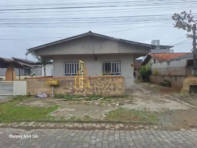 Casa / Sobrado para Venda em Navegantes/SC Gravata 3 Quartos