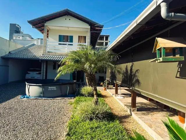 Casa / Sobrado para Venda em Navegantes/SC Gravata 3 Quartos