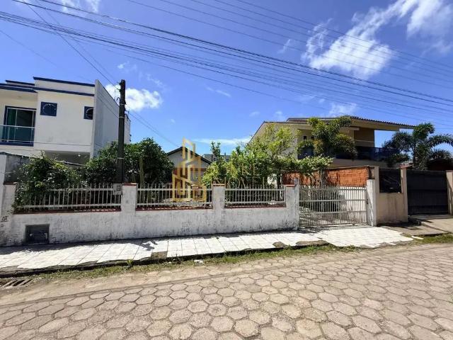 Casa / Sobrado para Venda em Navegantes/SC Gravata 3 Quartos