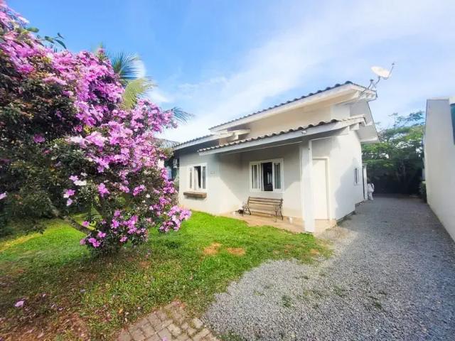 Casa / Sobrado para Venda em Navegantes/SC Gravata 3 Quartos