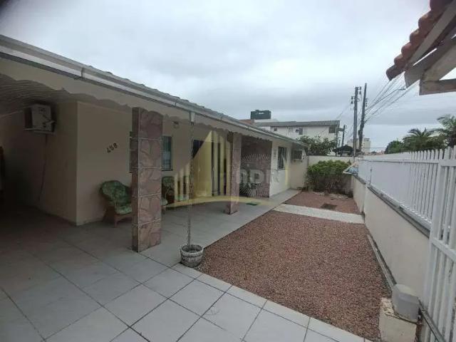 Casa / Sobrado para Venda em Navegantes/SC Gravata 3 Quartos