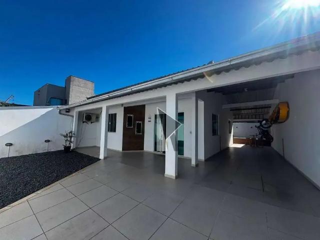 Casa / Sobrado para Venda em Navegantes/SC Machados 2 Quartos