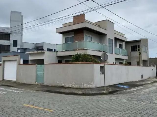 Casa / Sobrado para Venda em Navegantes/SC Meia Praia 4 Quartos